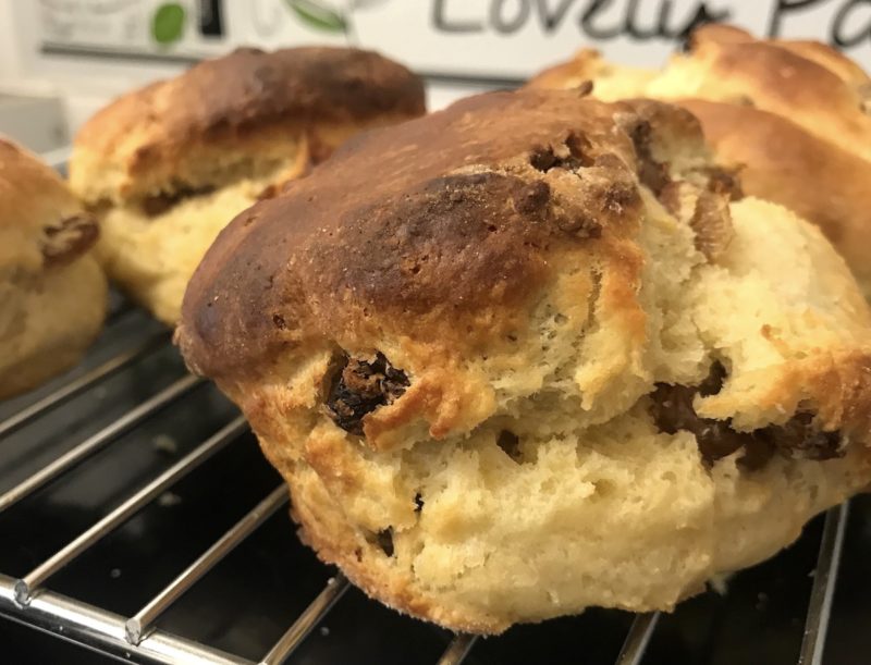 Recipe : Classic scones with jam and clotted cream • Foodie Explorers ...