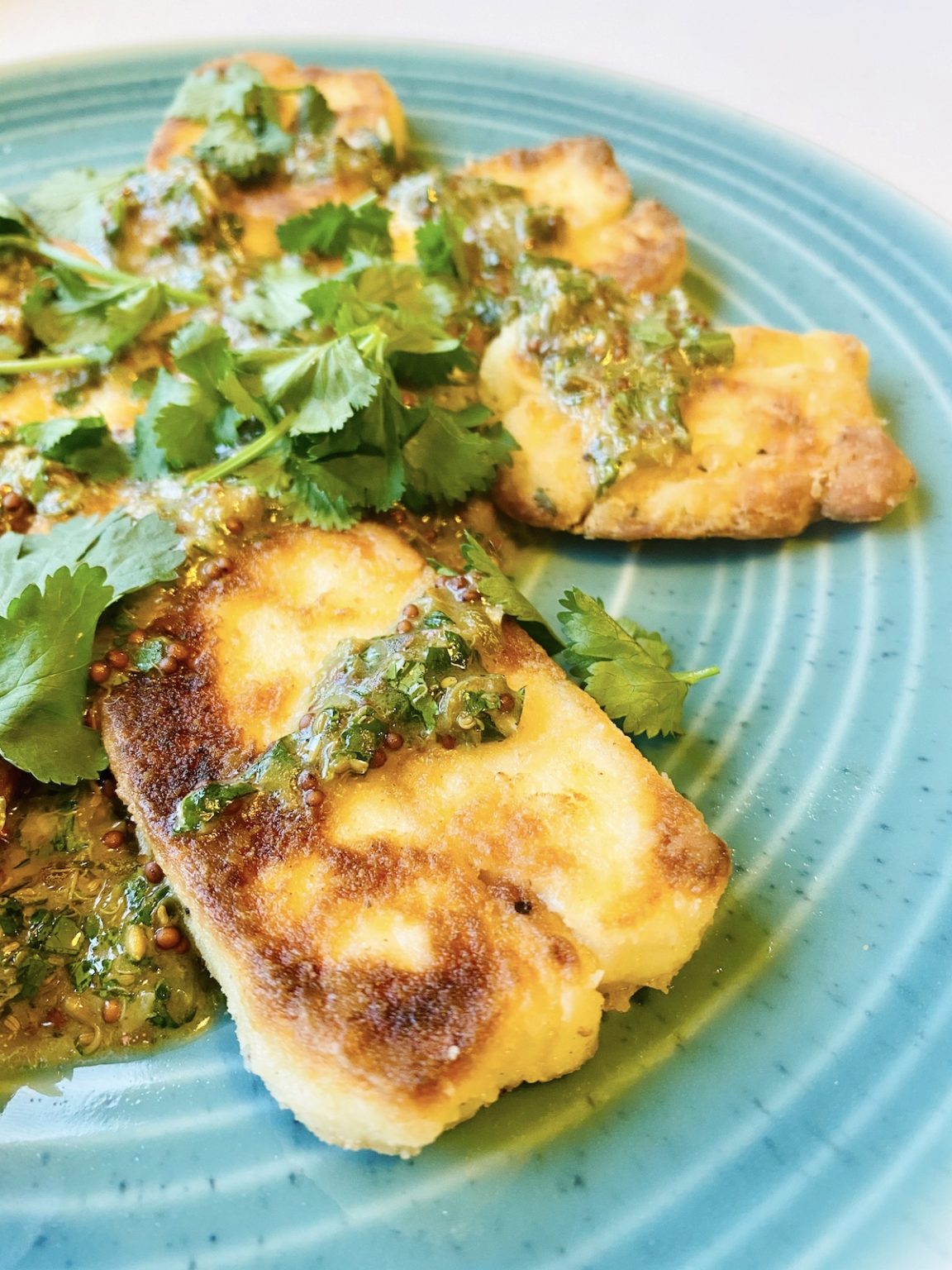 Recipe : Fried Halloumi with vinaigrette • Foodie Explorers