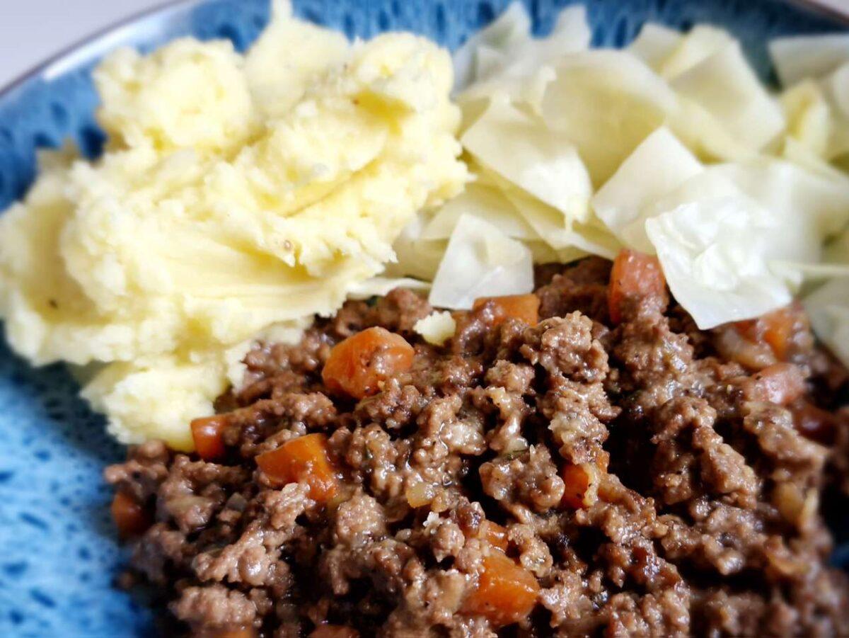 Easy Scottish Mince and Tatties Recipe • Foodie Explorers | UK Food ...